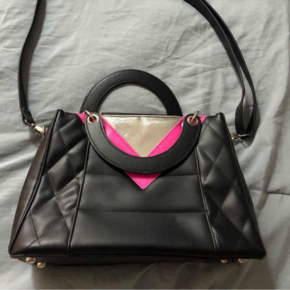 Disney | Bags | Disney Parks The Incredibles Edna Mode Black And Pink ...